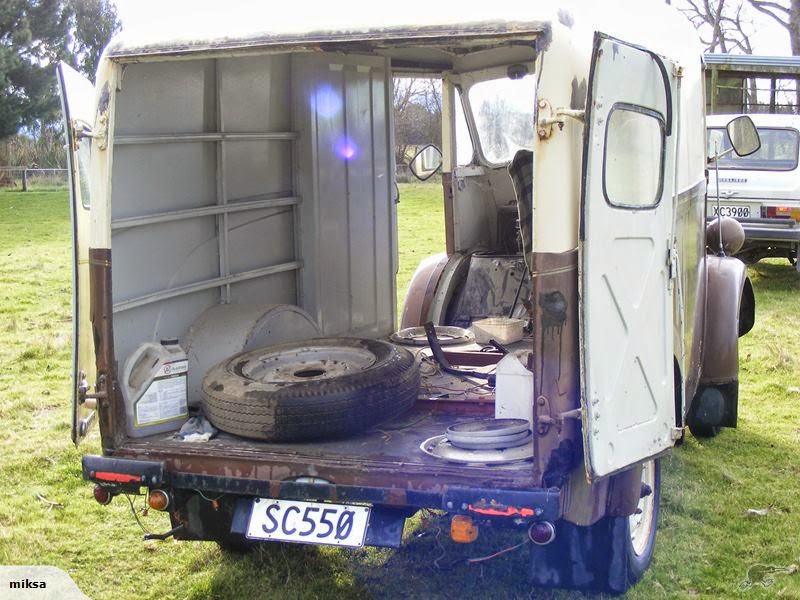 -=-Morris J Type Vans-=- : June 2014