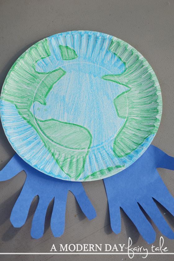 The Whole World In His Hands: A Book Review & Kids Craft - A Modern Day ...