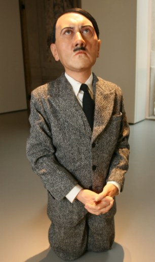 A statue of Hitler in the ghetto raises crisis in the Netherlands ...