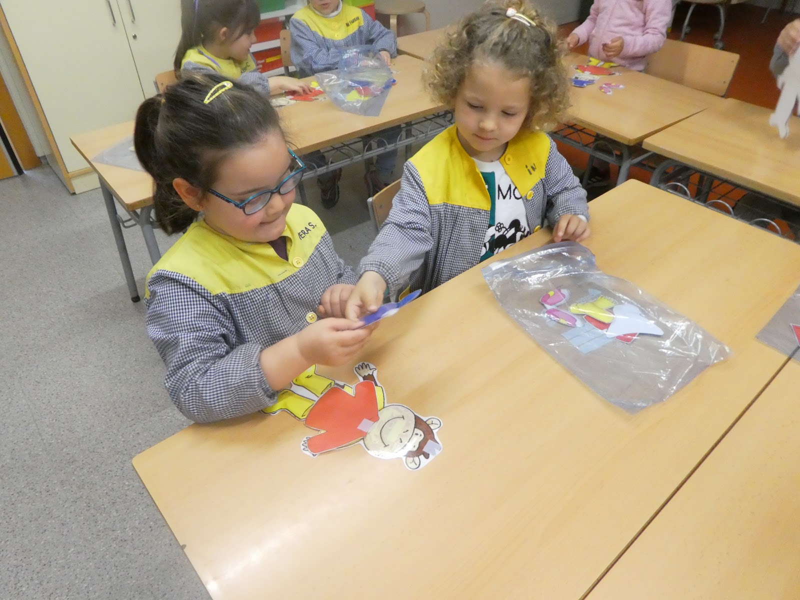 Bloc d'Educació Infantil: CHEEKY IS COLD P4 B