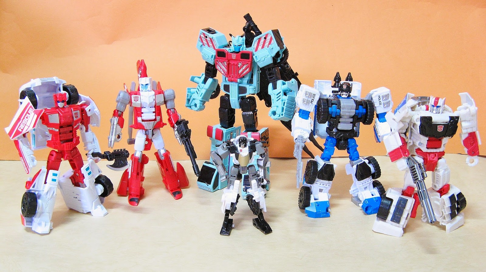 Transformers Generations Combiner Wars DEFENSOR IDW 變形金剛世代合體大戰系列 保衛者/守護神