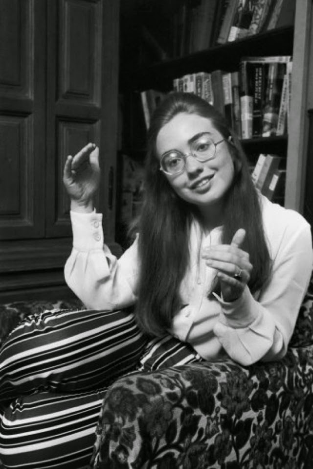 10 Awesome Vintage Photos of Hillary Clinton ~ Vintage Everyday