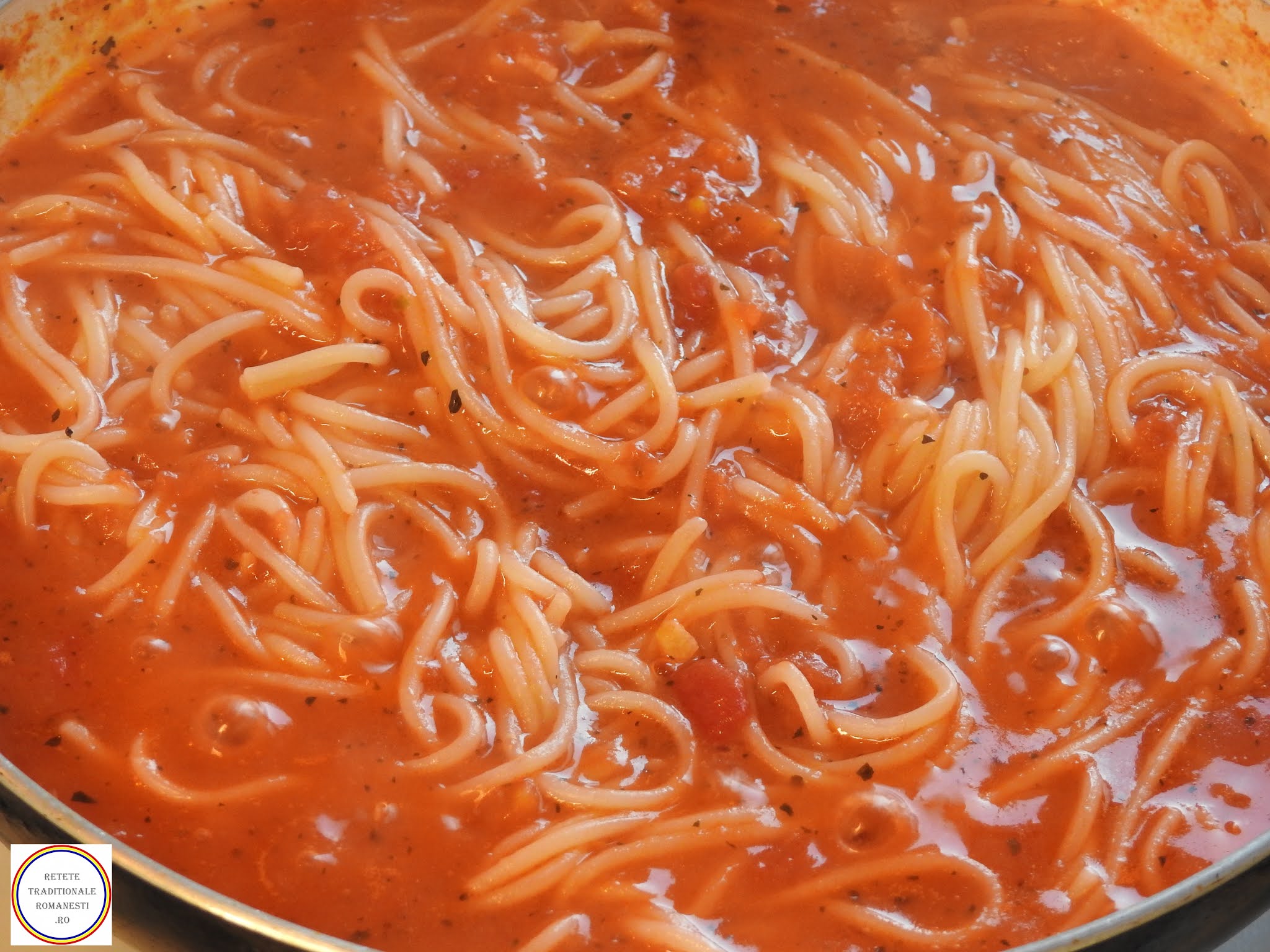 Spaghete cu rosii reteta | Retetetraditionaleromanesti.ro