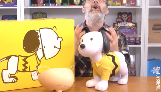 Life-Sized SNOOPY & PEANUTS ReAction Figures from Super7 for #SDCC2019