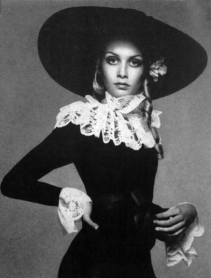 Somebody Stole My Thunder: A few more pictures of Twiggy