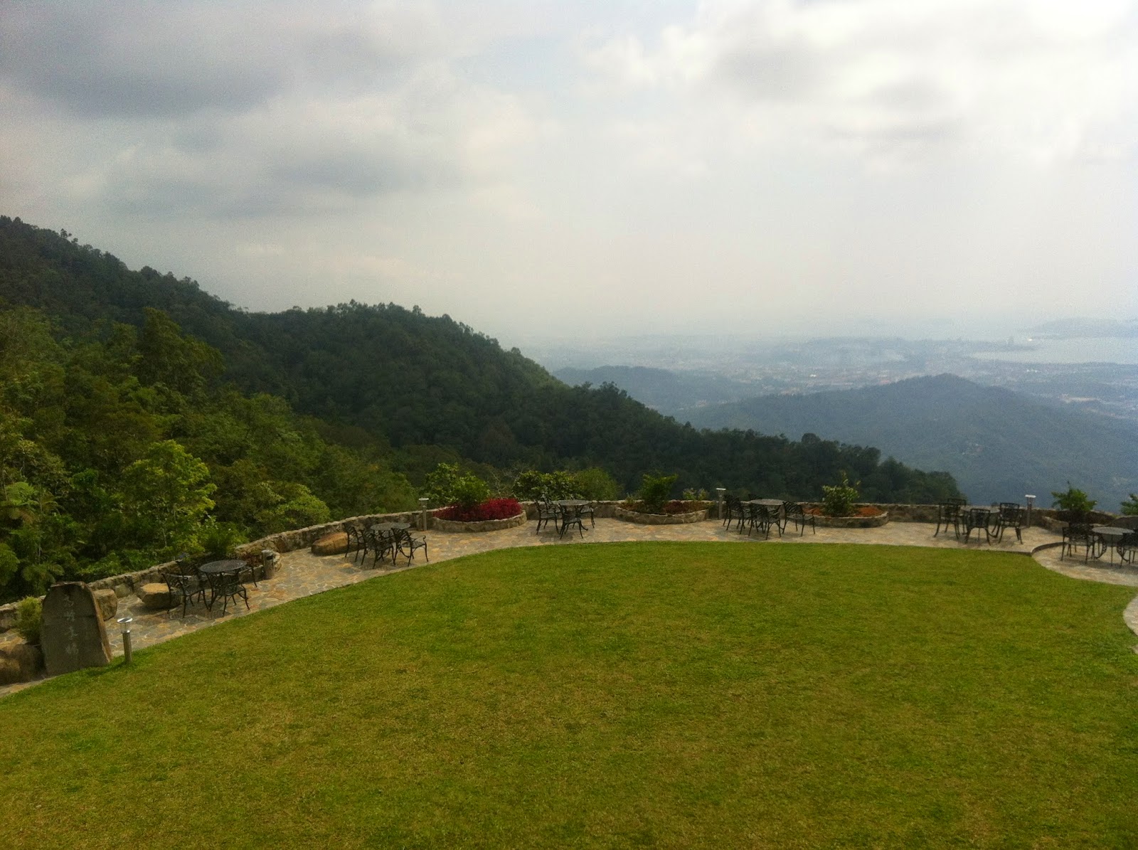 pOndOk LimAu: Bukit Kokol yg indah