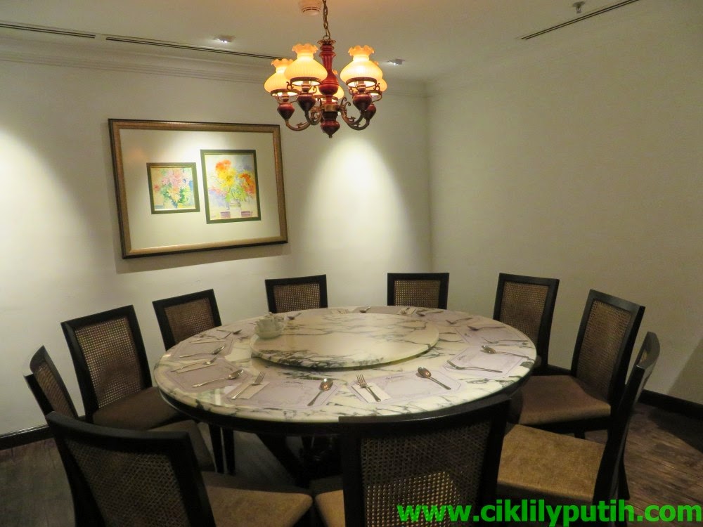 CikLilyPutih The Lifestyle Blogger: In Colonial Restaurant, The ...