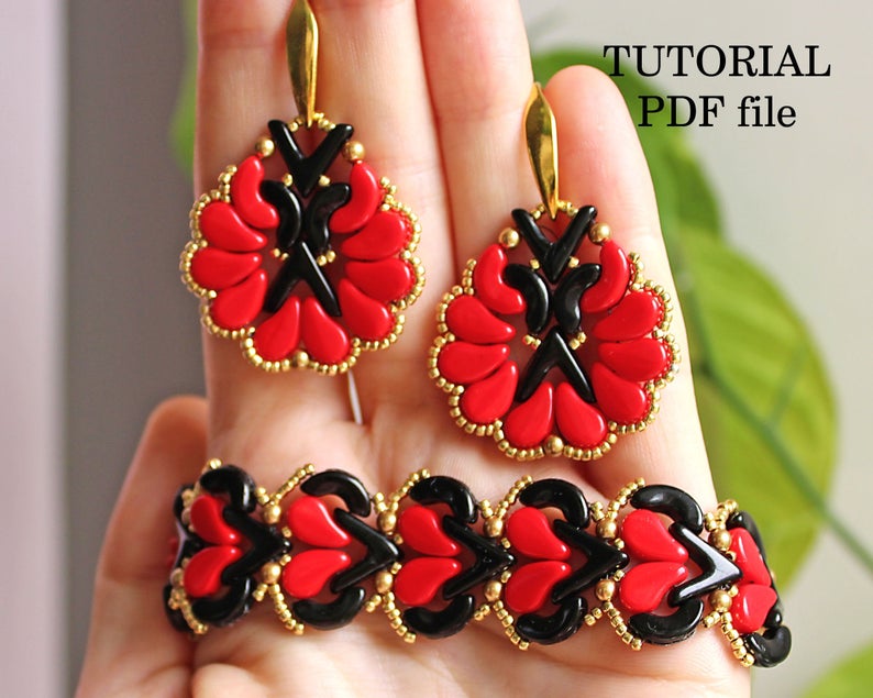 Colorful Beadwork Jewelry Designs by WonderfulJewelryShop / The Beading Gem