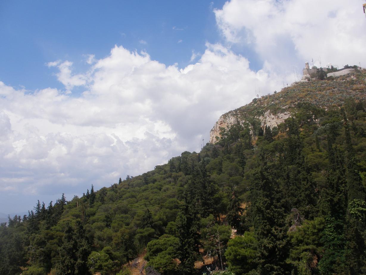 Ιδιωτική Οδός: ΦΩΤΟΓΡΑΦΙΖΟΝΤΑΣ ΑΘΗΝΑ ΚΑΙ ΛΥΚΑΒΗΤΤΟ