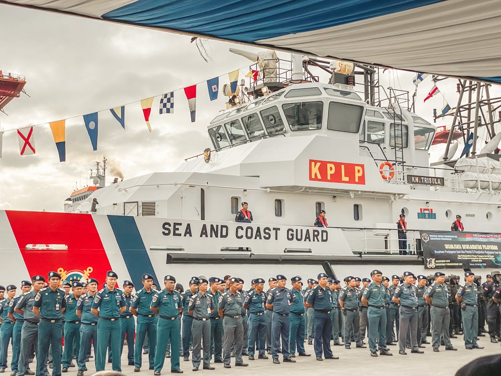 KPLP Menjaga Laut dan Pantai di Indonesia - Mardiah Journey