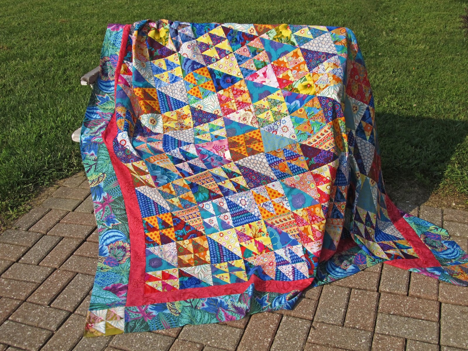 Jayne's Quilting Room: HST Borders