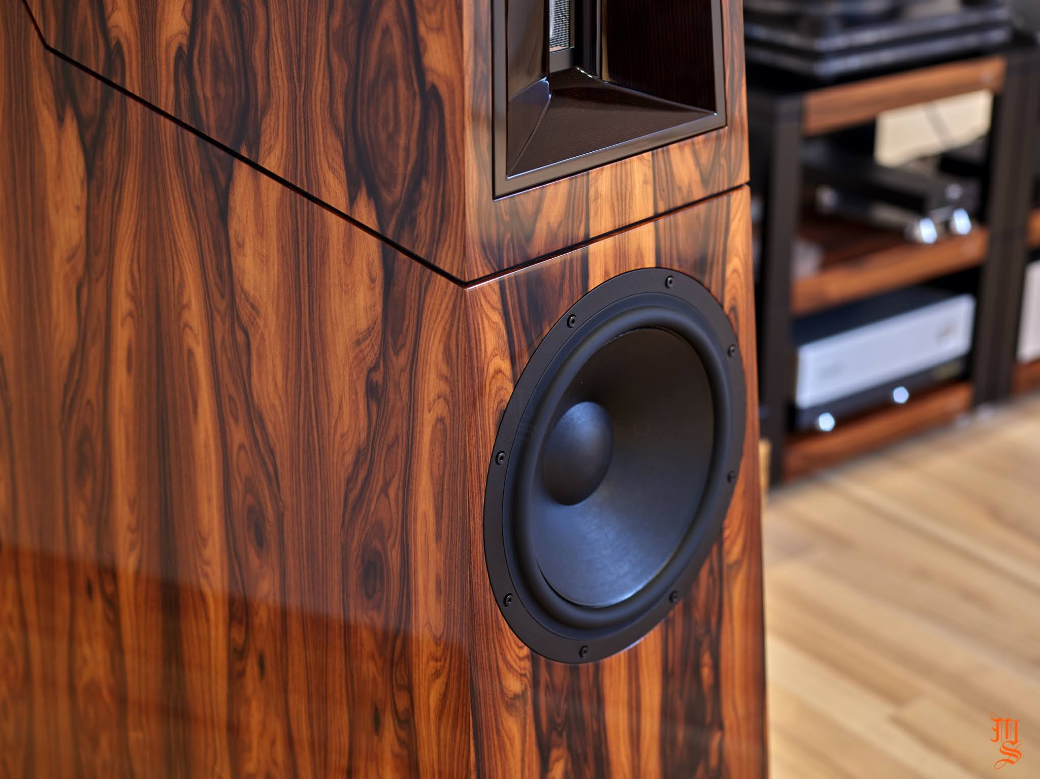 KAISER ACOUSTICS GRANDE PHOTOS – M & S | Ultimate High-Fidelity