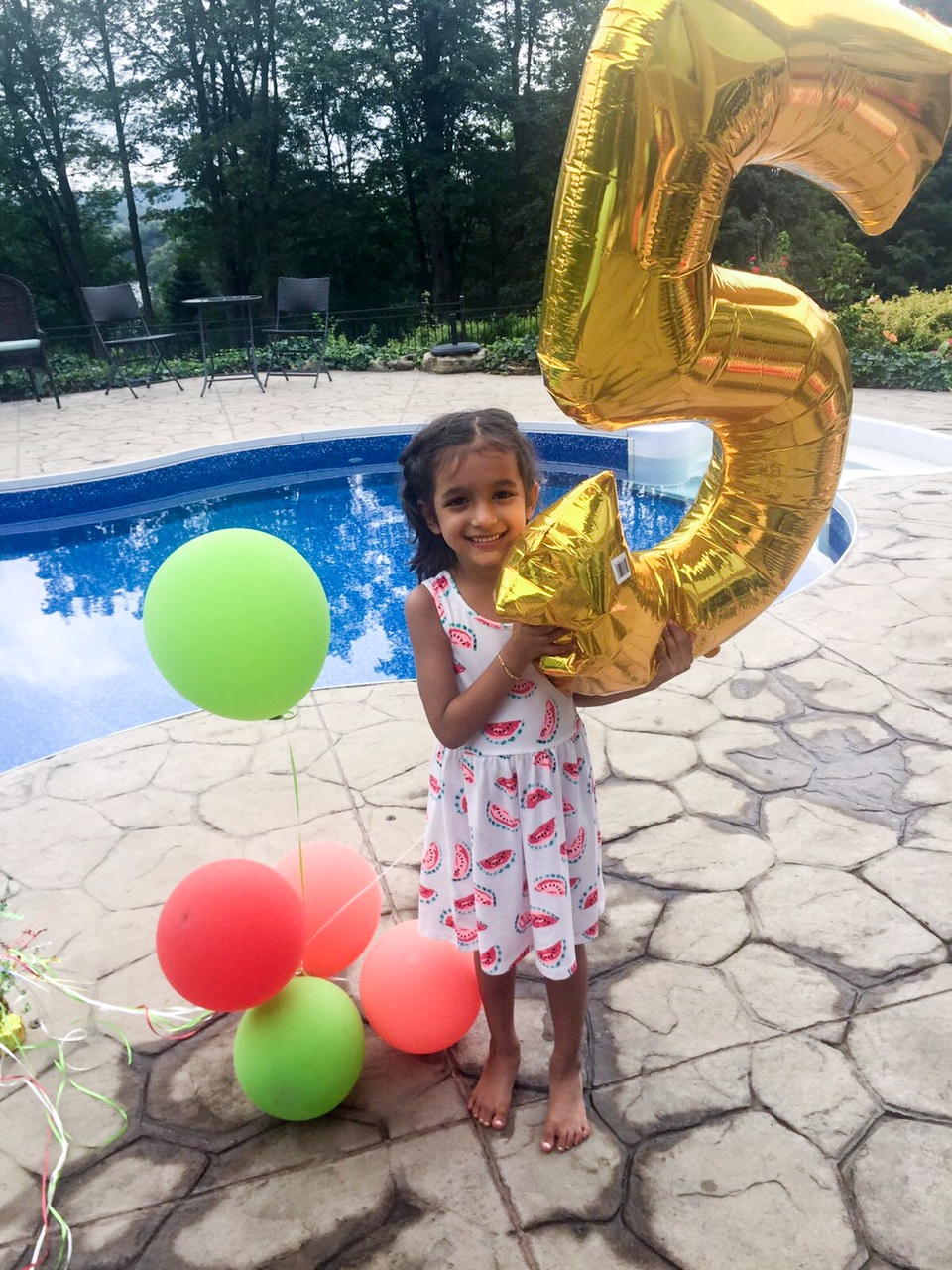 it's my girls' world: A watermelon birthday pool party!