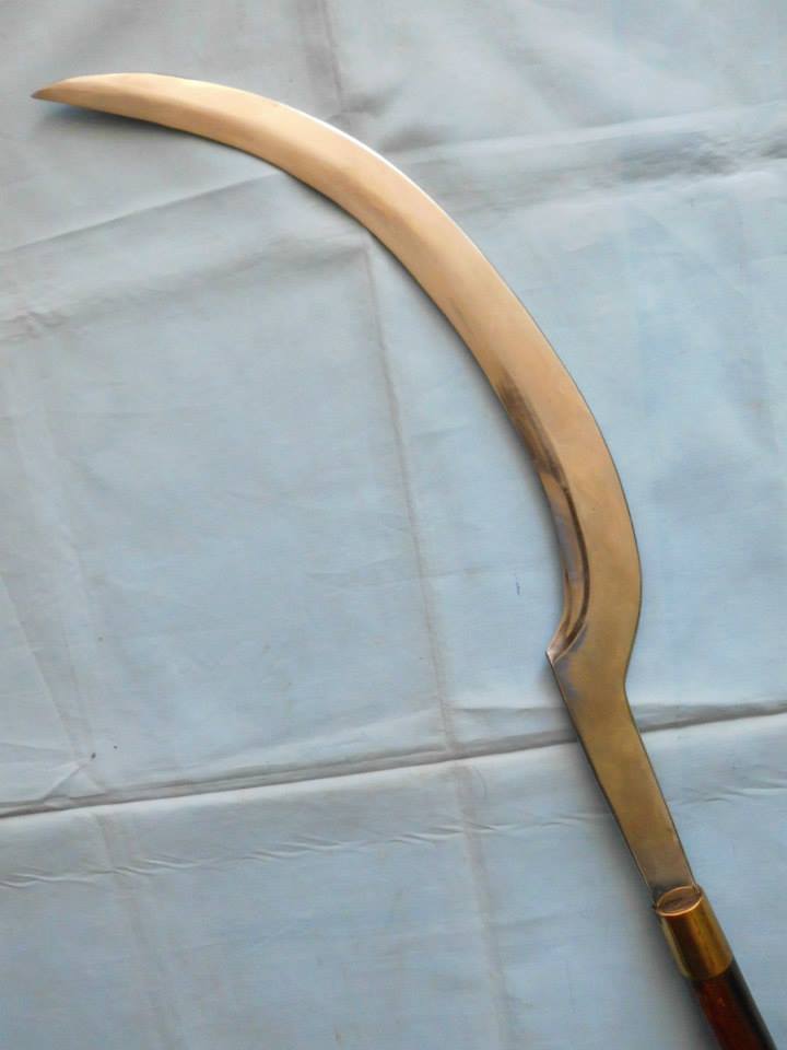 Clurit Calok Besar-Khas Pamekasan / Traditional weapons shop