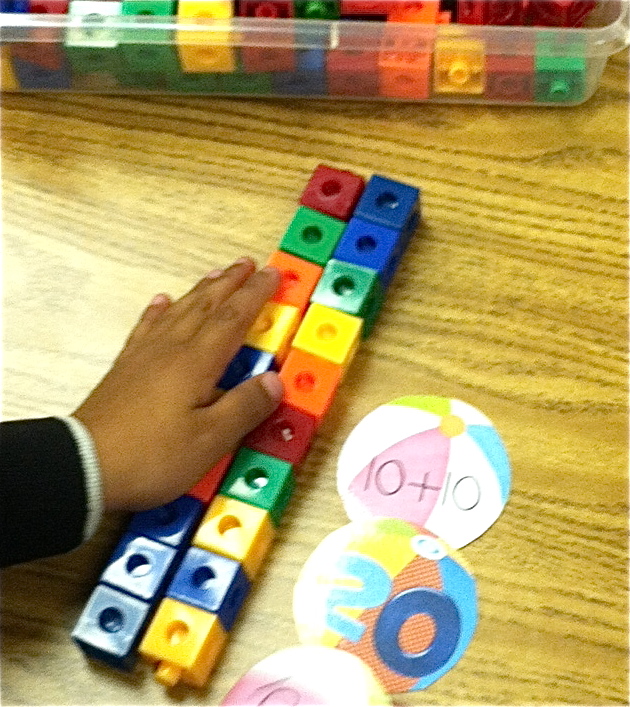 It's a Jungle Out There! A Kindergarten Blog: Organizing Math Centers