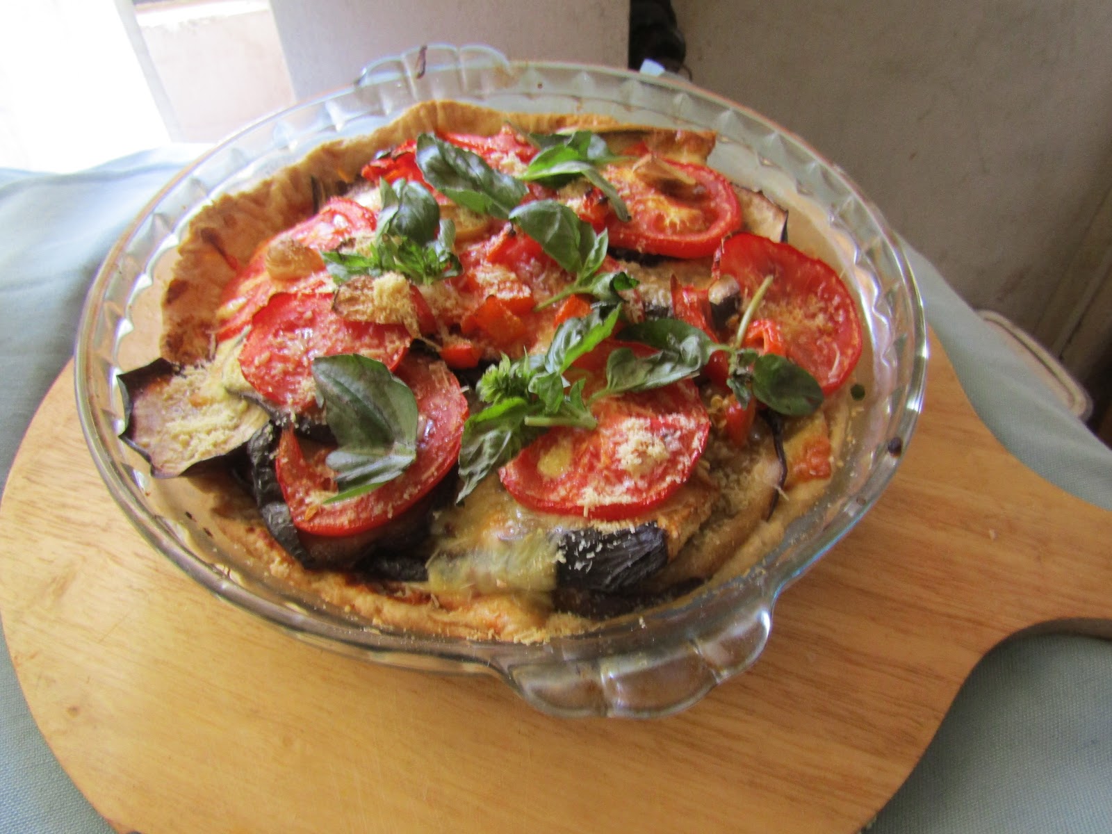 Canela kitchen (gloria): Mediterranean tart with aubergines and ...