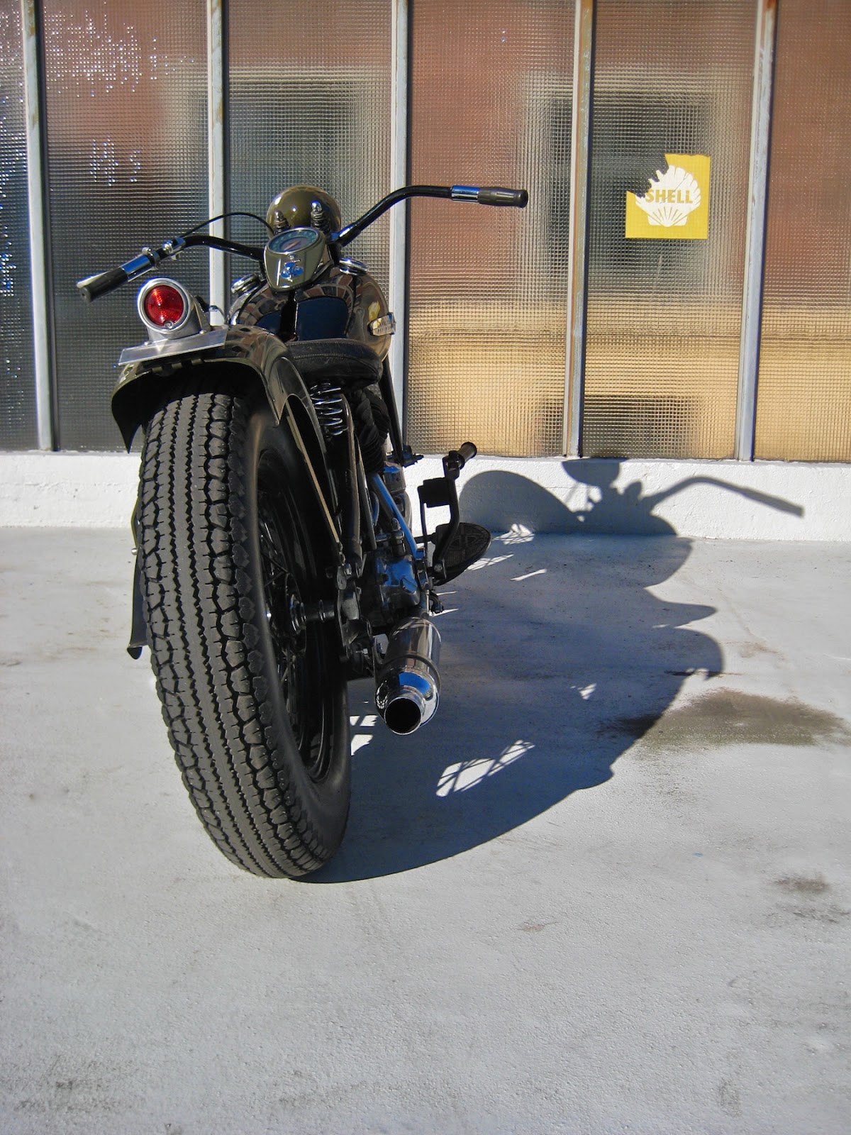 JAMESVILLE MOTORCYCLES: JAMESVILLE '37 UL FLATHEAD BOBBER