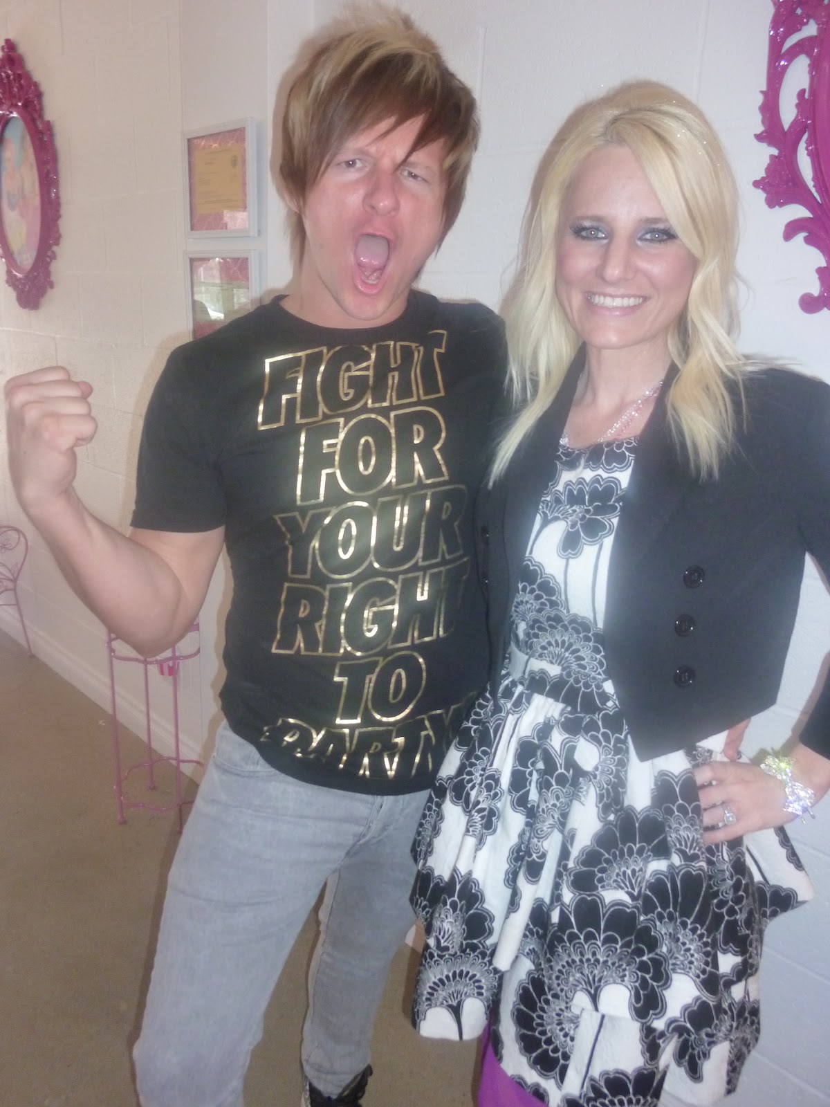 Sunshine Magazine Volume 2... Enjoy.... (:: Arnold Schwarzenegger Pays ...