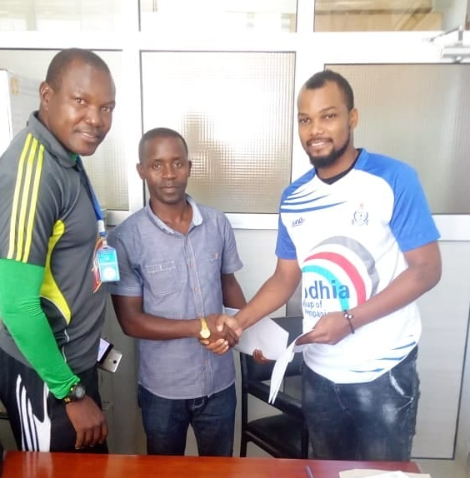 POLISI TANZANIA YAMDAKA KIPA WA SIMBA, YAMPA MWAKA MMOJA - SALEH JEMBE