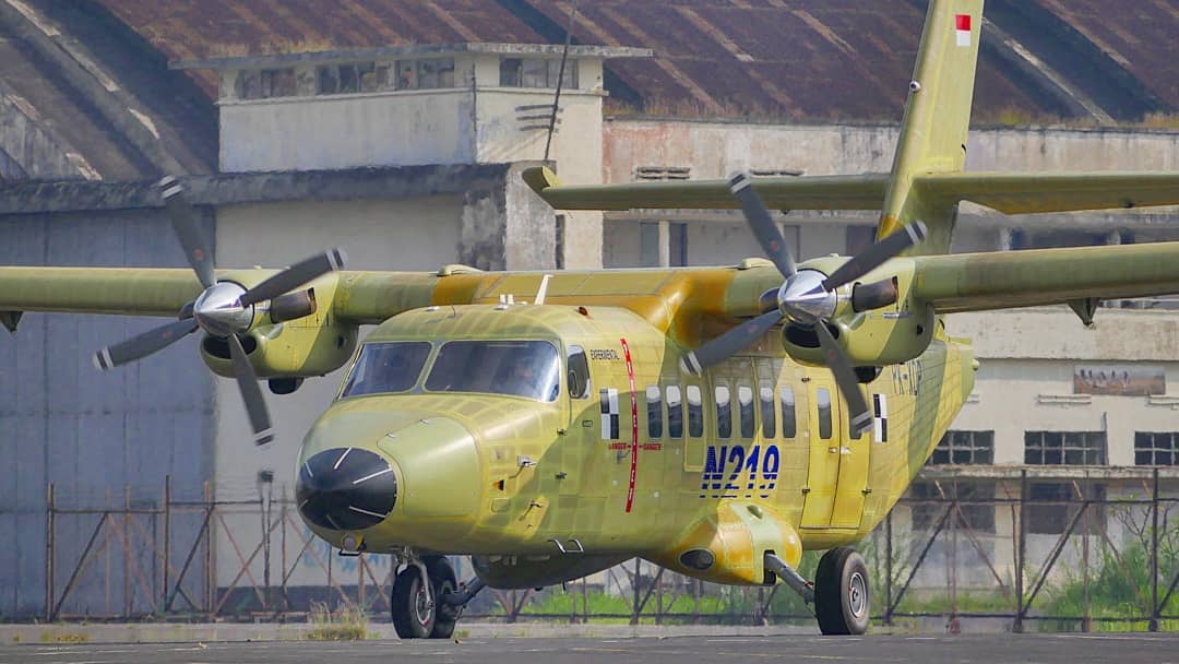 DEFENSE STUDIES: Pesawat N219 Akan Dorong Industri Komponen Dalam Negeri