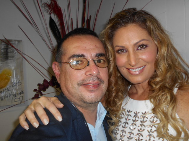 somos el espectador: ANNETTE CUBURU LA ALEGRIA DE UN AÑO NUEVO