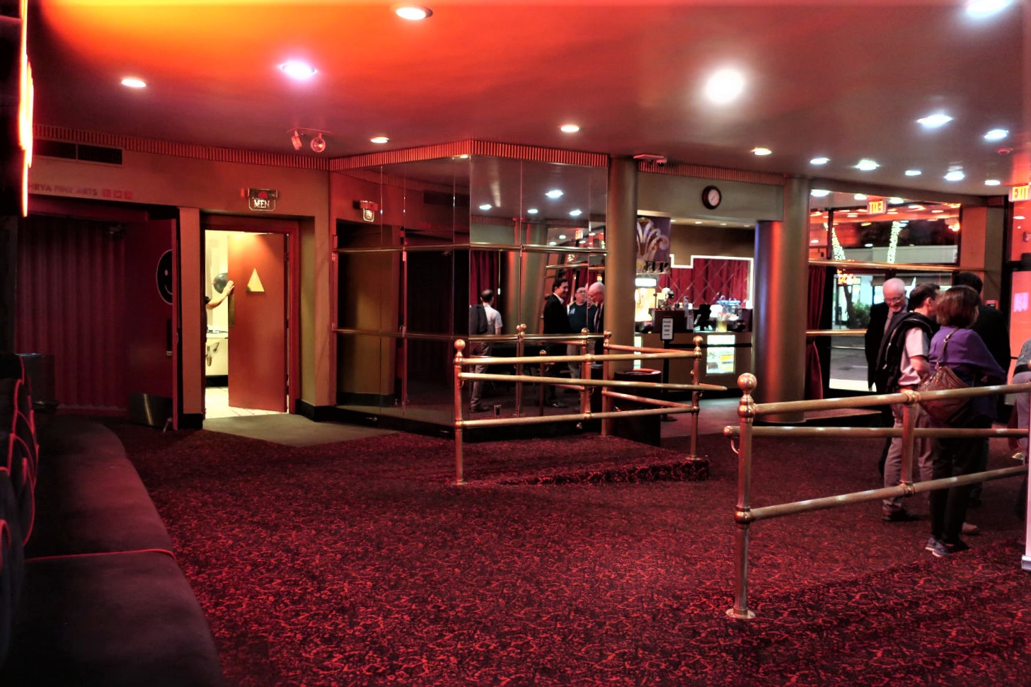 Los Angeles Theatres: Fine Arts Theatre