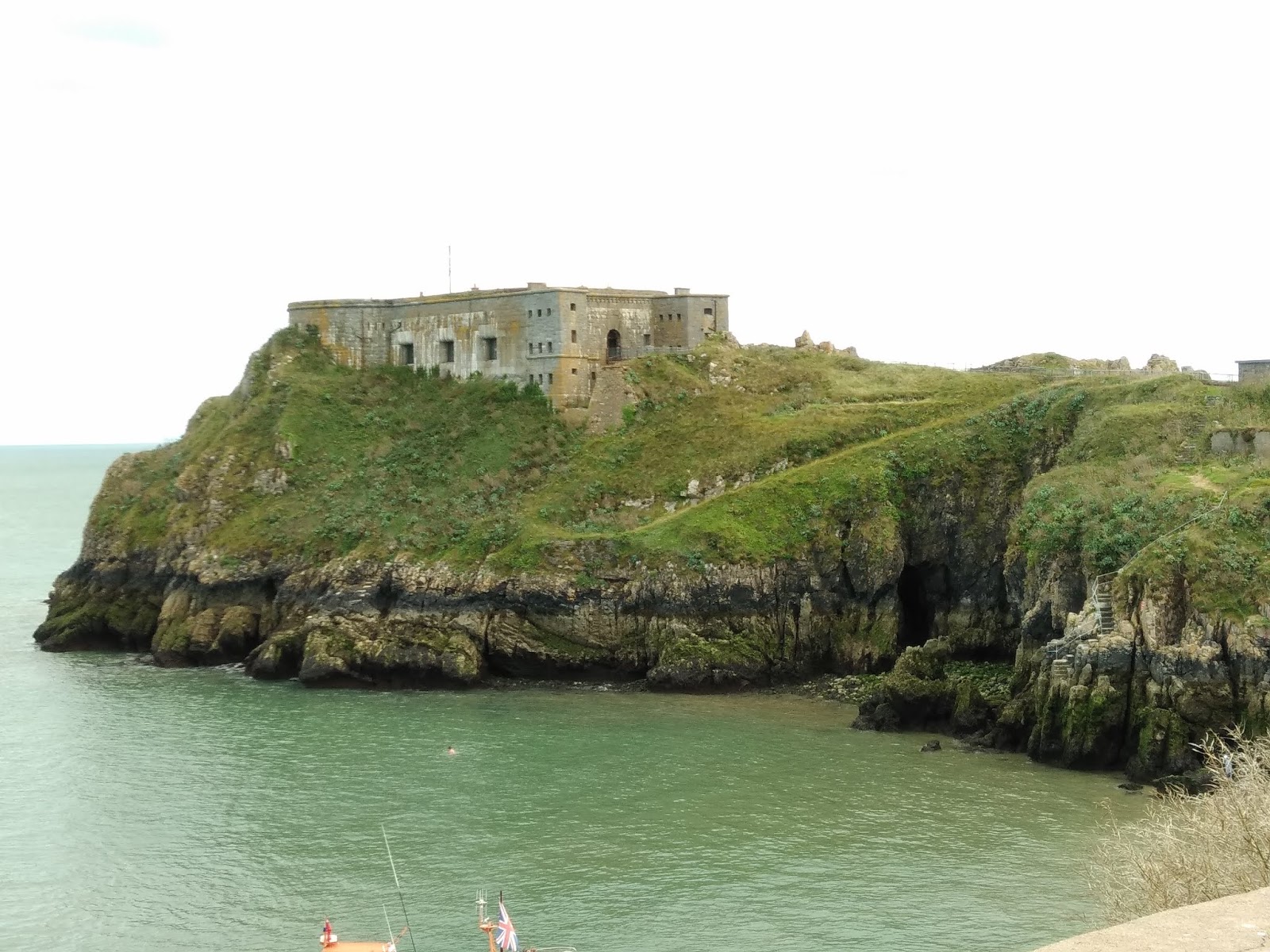 The castles, towers and fortified buildings of Cumbria: Tenby, Fort St ...