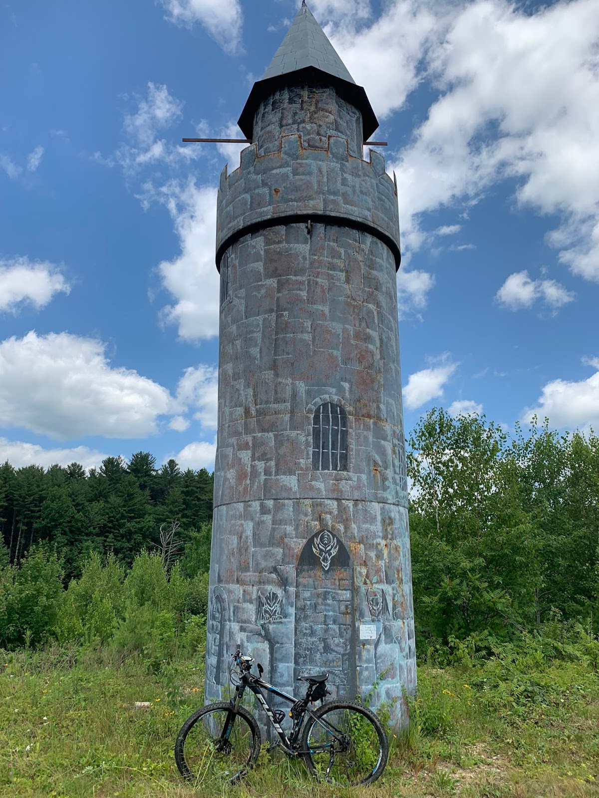 Rondinones' Adventures: Abandoned Yankee Siege - Greenfield, NH