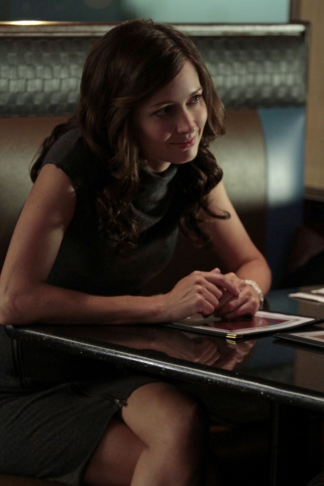 aboutnicigiri: Amy Acker as Root