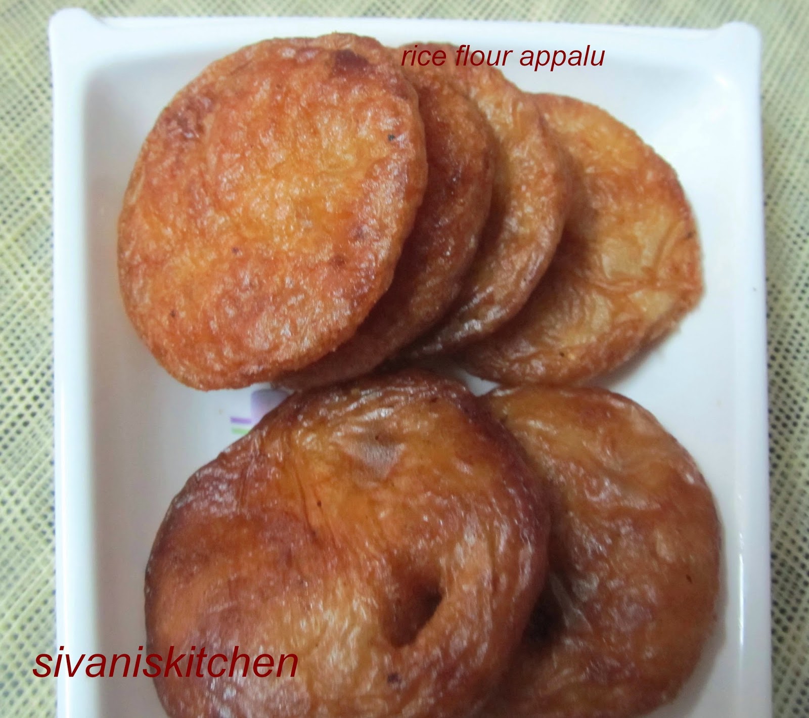 Sivani's Kitchen: Rice Flour Appalu / Biyyam Pindi Appalu