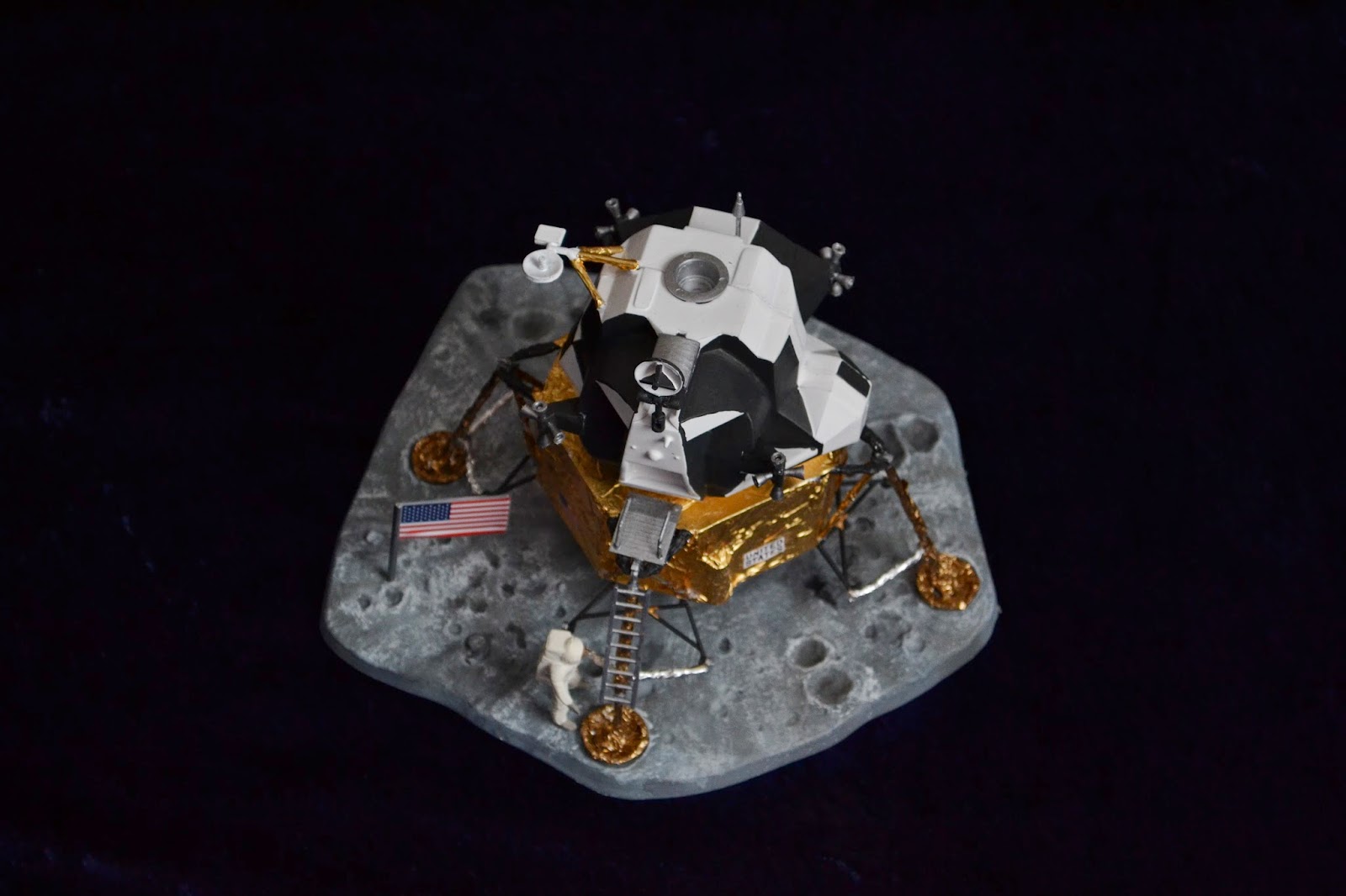 Happyscale-Modellbau: Lunar Landing Module "Eagle" - Revell 1/48 built ...