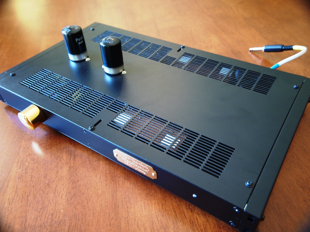 retro-thermionic: Menatzchim- C3m metal valve preamp