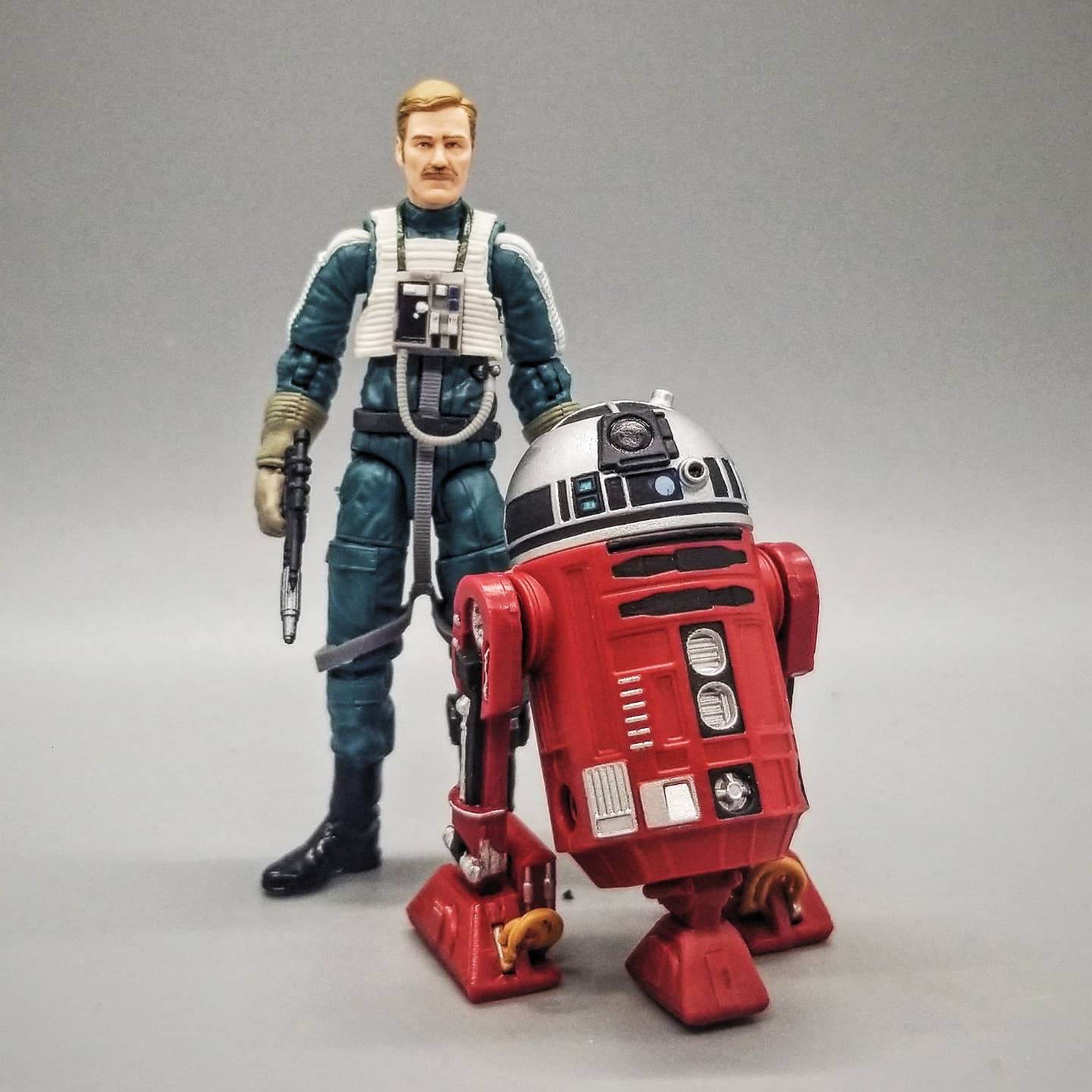 Customs for the Kid: ANTOC MERRICK'S ASTROMECH created by Elias