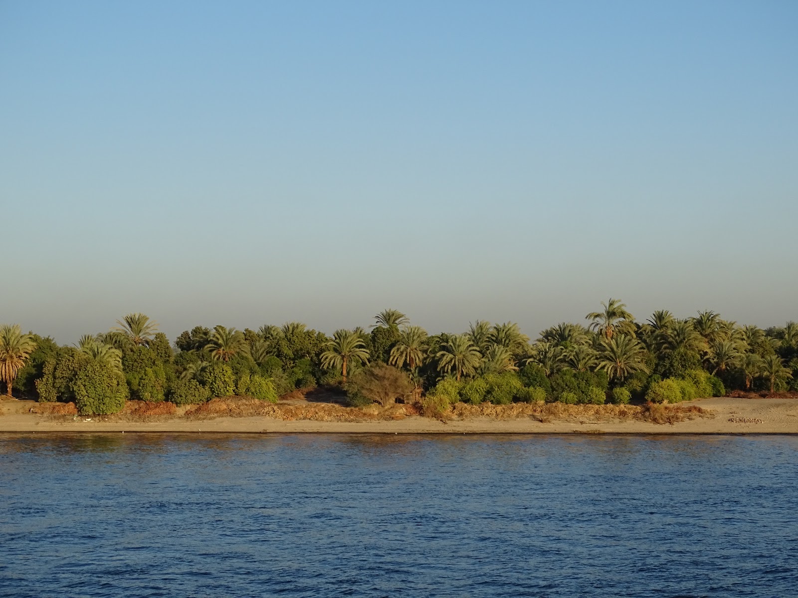 TRAS LAS HUELLAS DE HERÓDOTO. . . : EGIPTO EL DON DEL NILO.