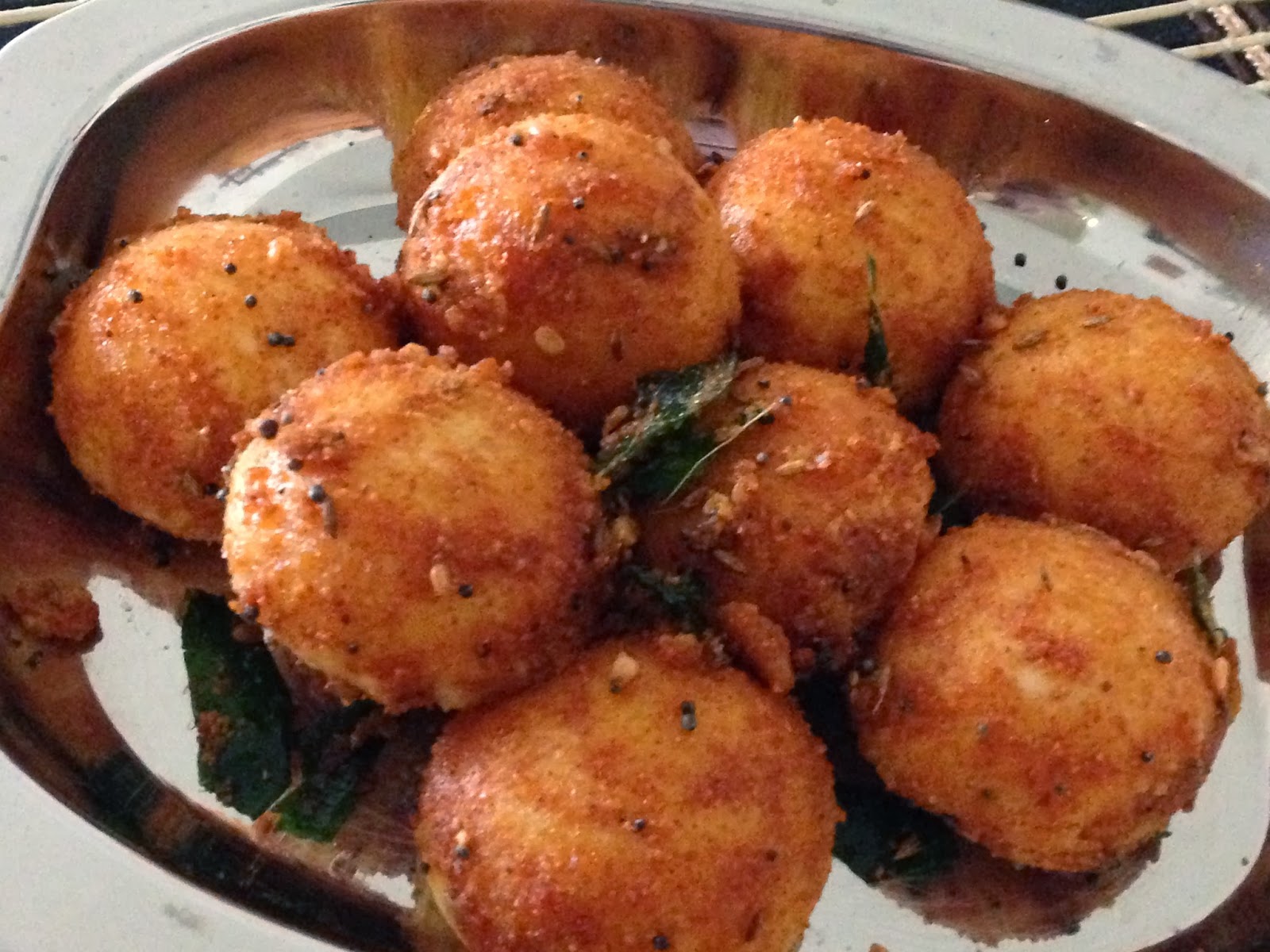 Sweet Home Recipes...: Mini Idli Powder Fried Idlis