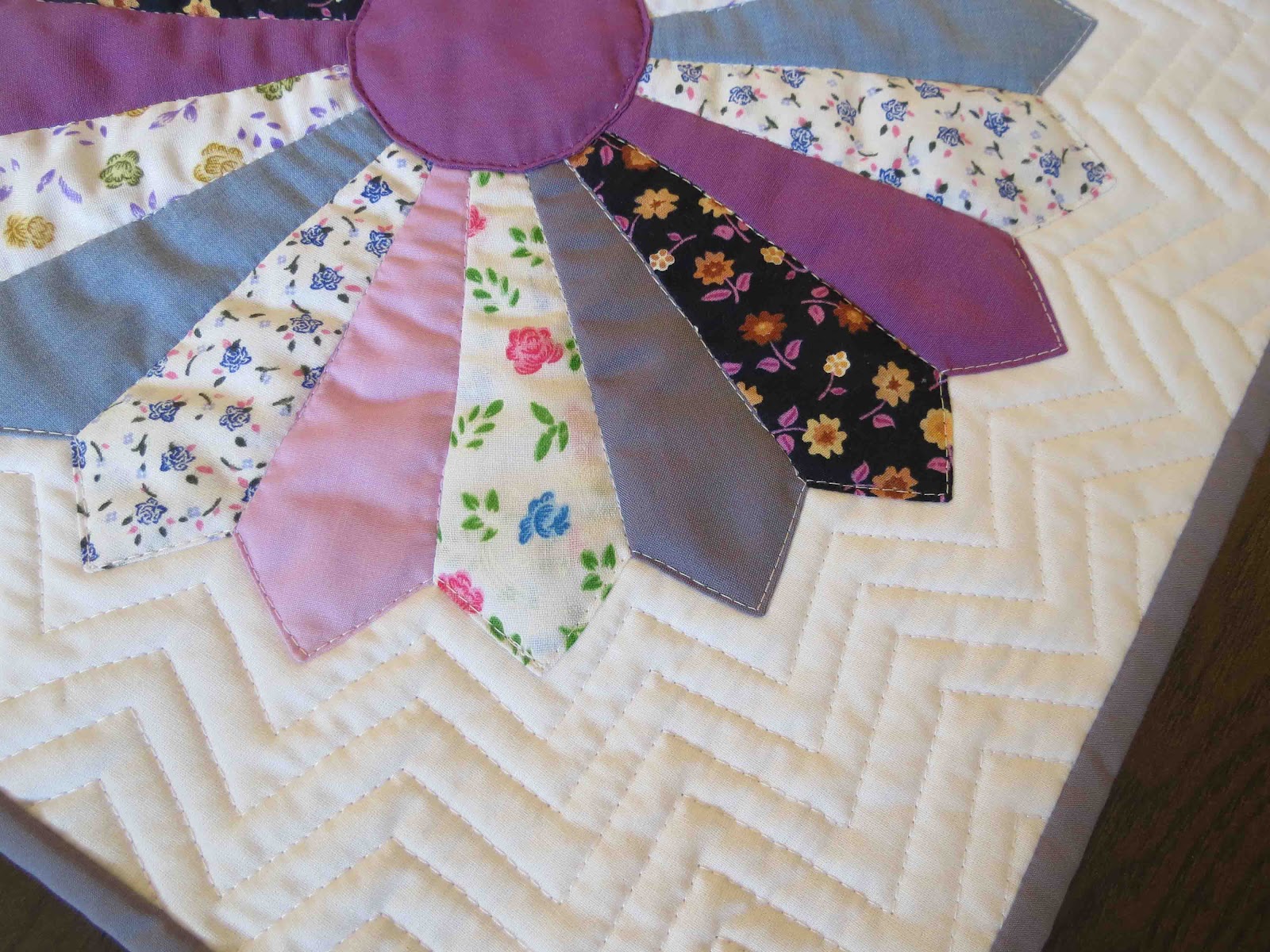 Mia's Creations: Dresden Plate Table Toppers