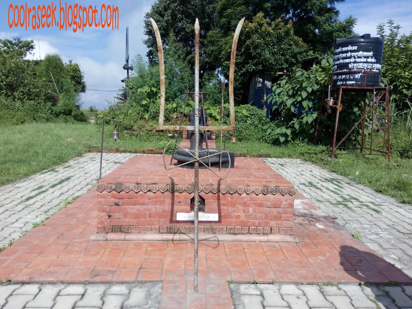 Coolraseek.blogspot.com: Hiking to trishul dada