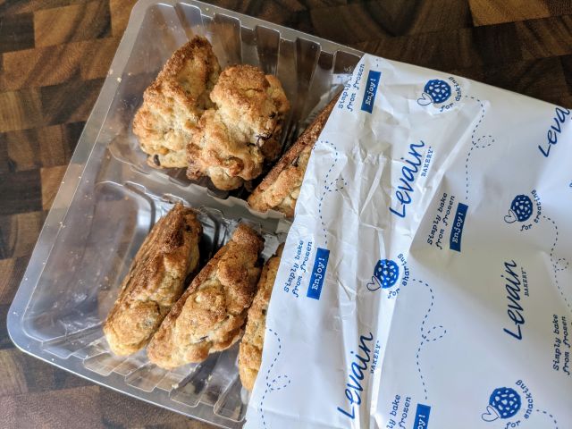 Review: Levain Bakery - Chocolate Chip Walnut Cookies