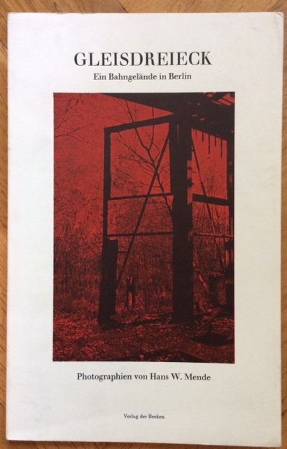 Bint photoBooks on INTernet: Scrolling Through the PhotoBooks from the ...