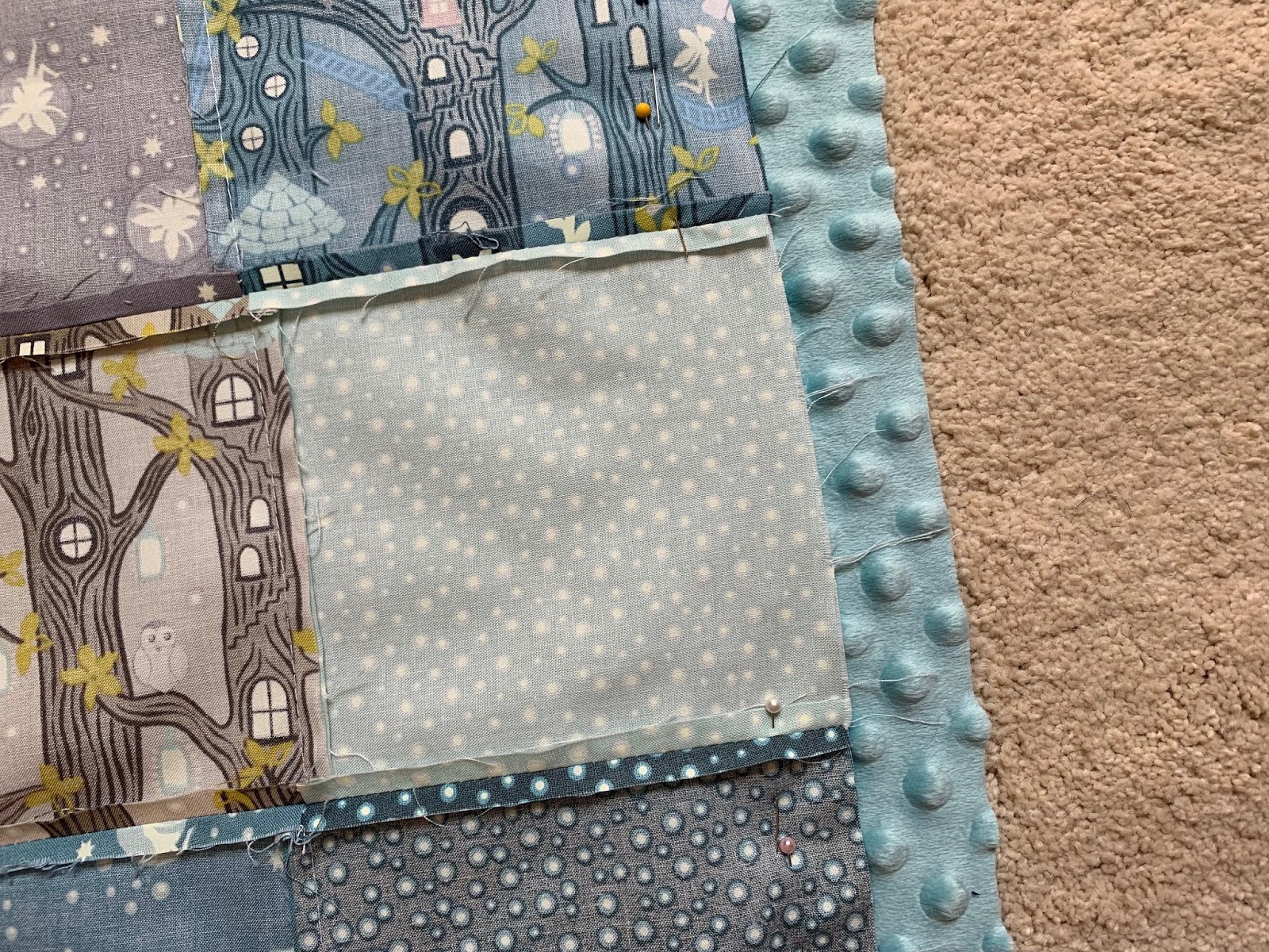 ZeedleBeez: Minky Blanket Tutorial