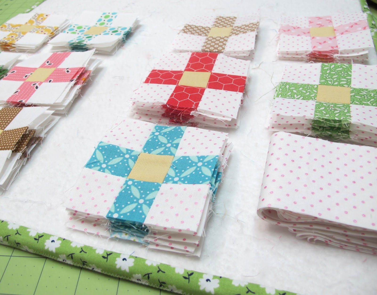 Scrappy Summer Sew Along - Sweet and Simple Runner Tutorial ...