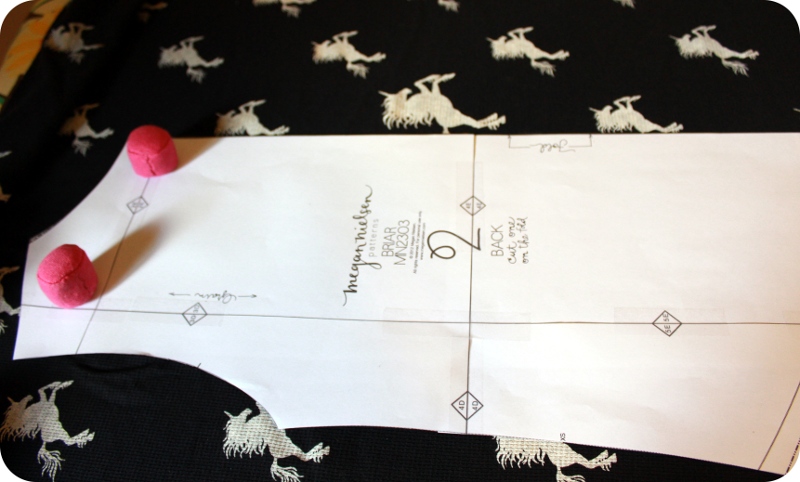 Shona Stitches: Weekly Tips: Cut tricky fabrics in a single layer