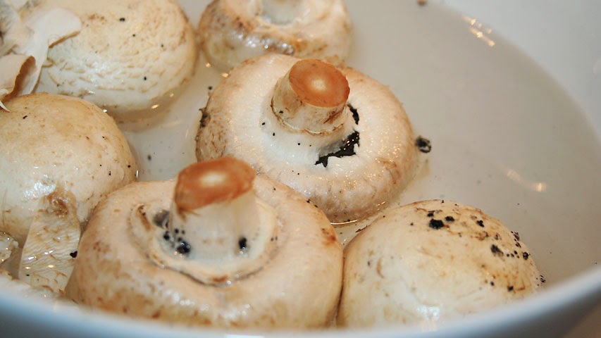 Cocina Muy Sencilla: PINCHO DE CHAMPIÑÓN CON PANCETA Y HUEVO