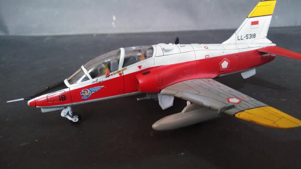 AIRPLANE SCALE MODELKIT: Bae Hawk Mk-53