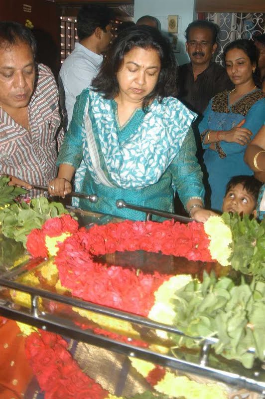 Media Gallery: Actress Gandhimathi Dead Stills Pics Photos