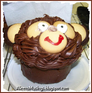 Aileen's Musings: Mini Monkey Cake
