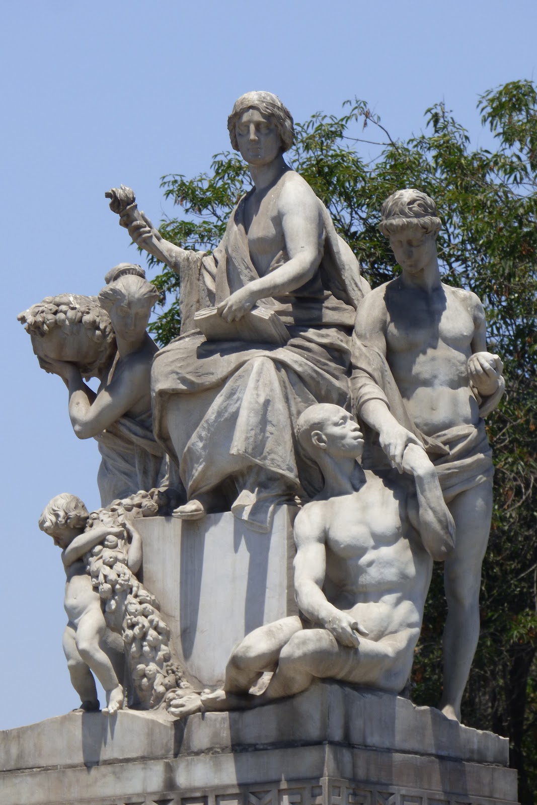 EL HOMBRE Y SU HISTORIA: julio 2019