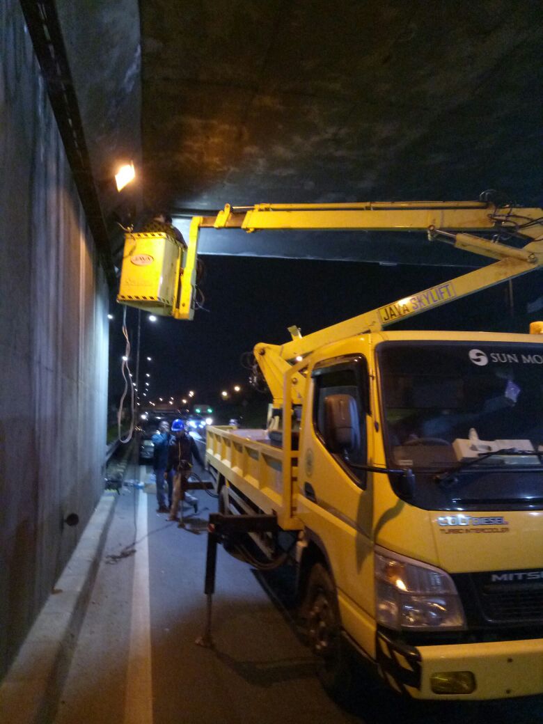 RENTAL TANGGA ELECTRIC: RENTAL MOBIL SKY LIFT / MOBIL PJU