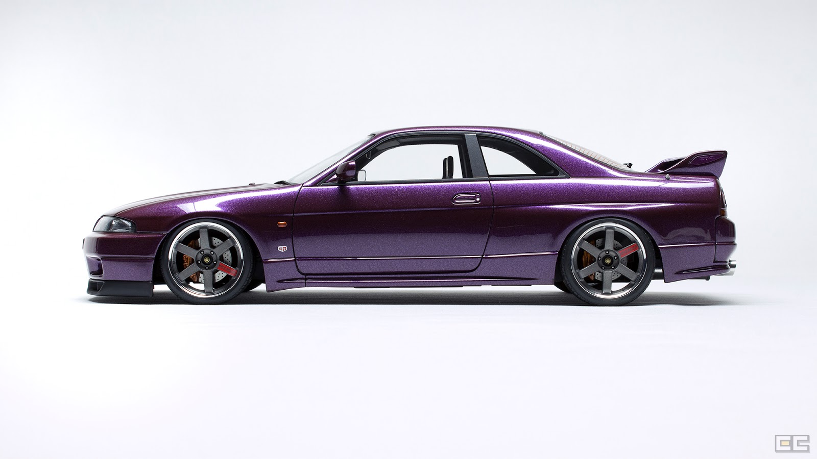 Epic Collage : [Photo] Ignition 1/18 - Nissan Skyline R33 GT-R (purple)
