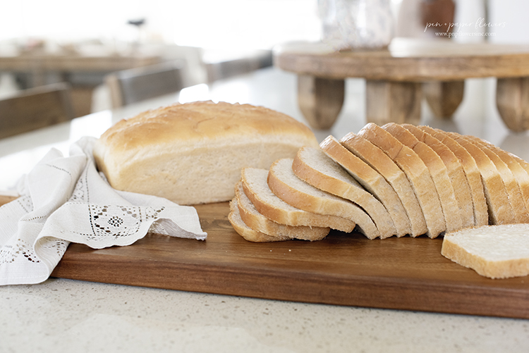 Pen + Paper Flowers: BAKING | EASY HOMEMADE SLICED BREAD